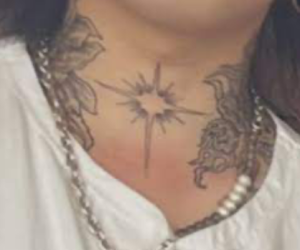 YOASOBI Ayaseのタトゥーの意味は？デザインや世間の反応を徹底解説！ | ふわふわ